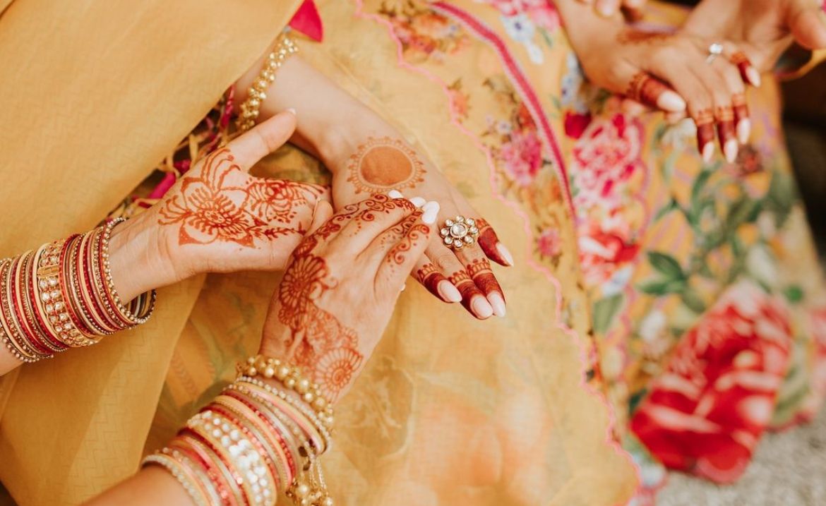 How to perform the Mehendi ceremony in USA, Canada & India – Pataaree ...