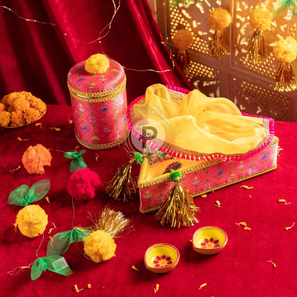 Bandhej Tissue Basket Set with Ladoo Box, Genda Phool Toran & Diyas ...